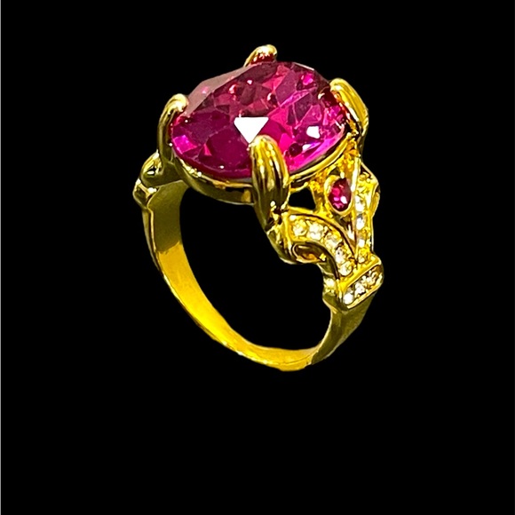 Jewelry | Magenta Oval Stone On Gold Tone Fashion Ring | Poshmark